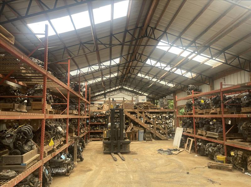 W & W Auto Parts and Motors