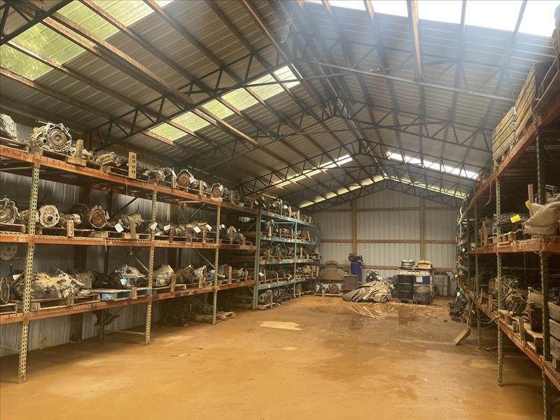 W & W Auto Parts and Motors